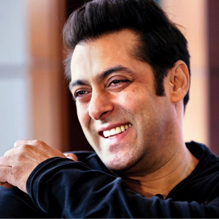 Top 10 Famous Bollywood Indian Actors - All Best Top 10 Lists and Reviews